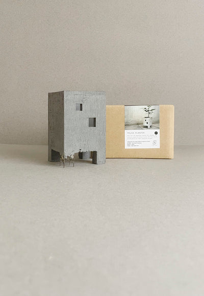 PLANTER - Truss– High Tea with Mrs Woo