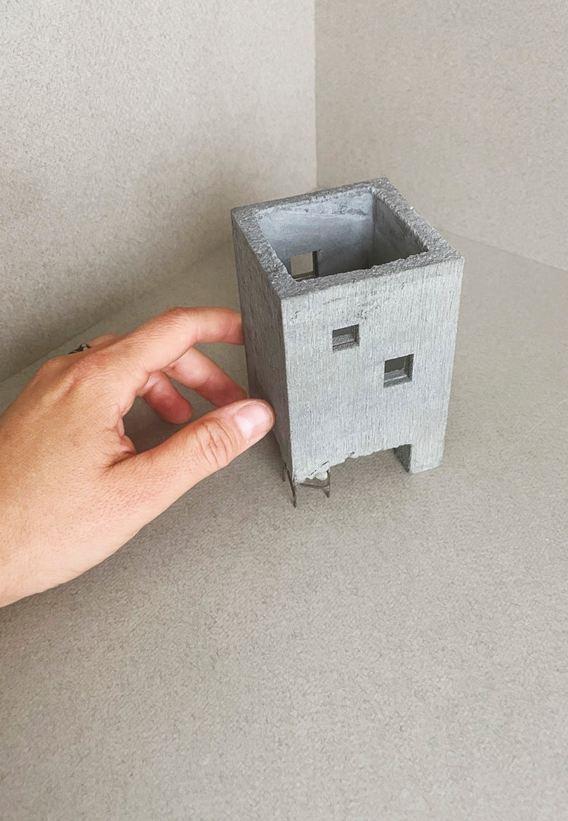 PLANTER - Truss– High Tea with Mrs Woo